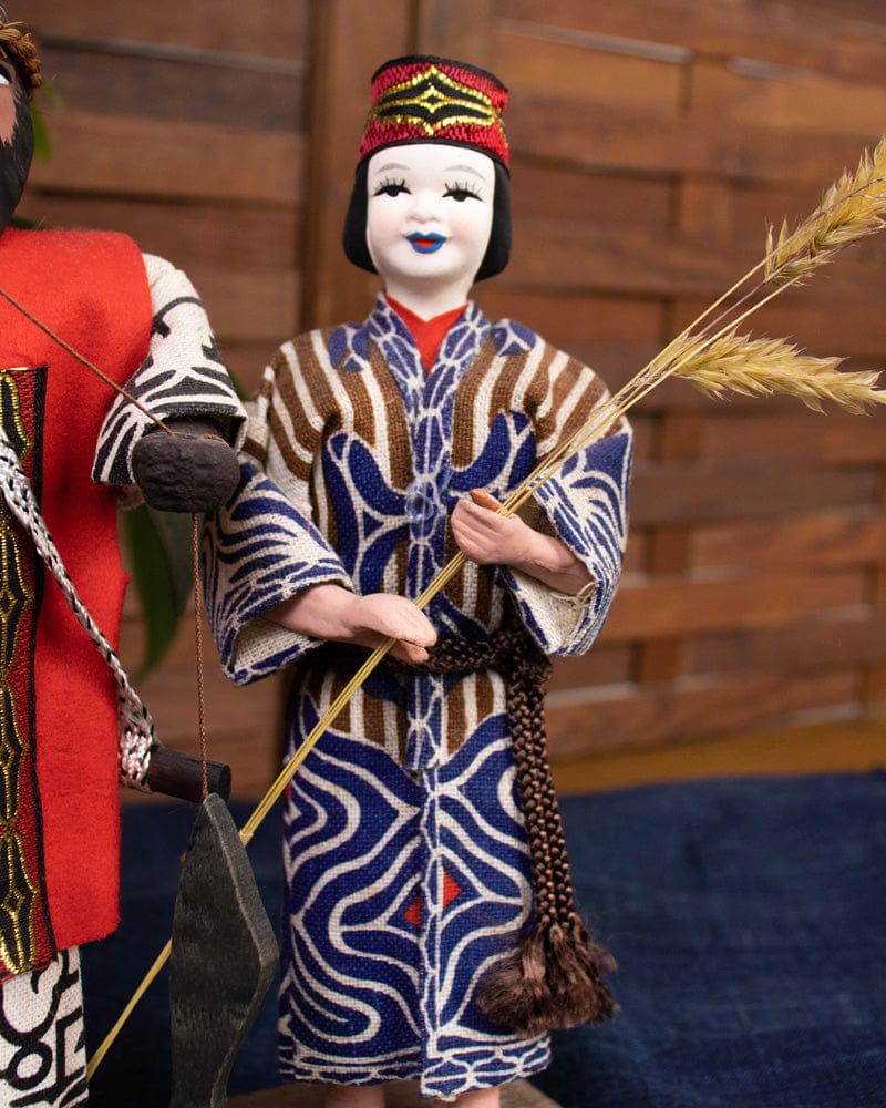 Ainu Dolls, Man Holding Fish and Woman with Grain, 8" tall – Kiriko Made